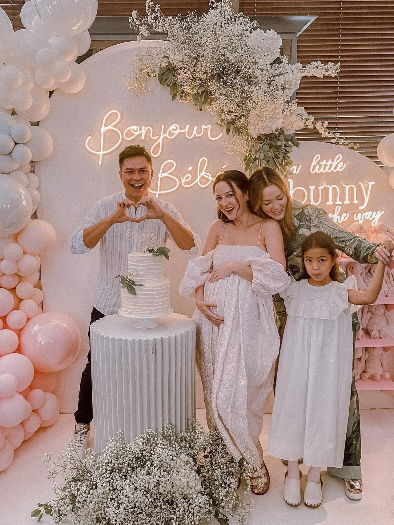 5 Potret Julie Estelle Gelar Baby Shower Kehamilan Pertama, Aura ...