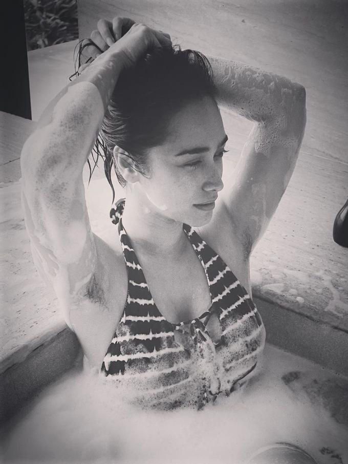 Sederet Artis Indonesia yang Percaya Diri Tampil dengan Bulu Ketiak ...