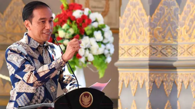 Potret 7 Presiden Indonesia Kenakan Baju Batik, dari Soekarno Hingga ...