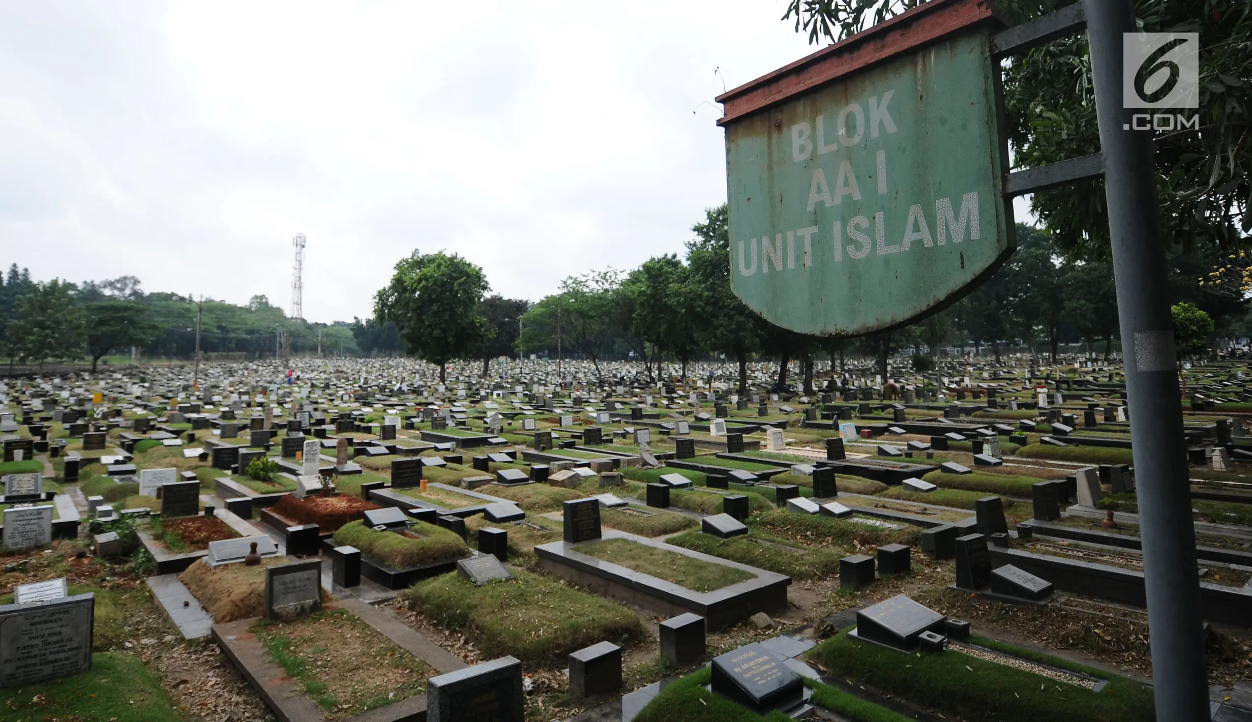 PHOTO: TPU Tanah Kusir Akan Diperluas - Foto Liputan6.com