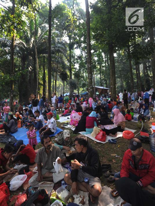 FOTO: Warga Bogor Cucurak Sebelum Ramadan - Foto Liputan6.com