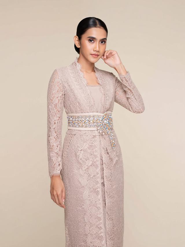 9 Model Payet Kebaya Brokat untuk Wanita Elegan Masa Kini, Anggun di ...