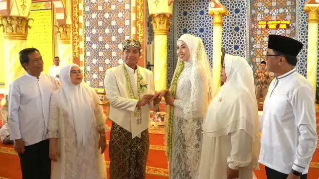 9 Momen Akad Nikah Megawati Hangestri dan Dio Novandra, Dihadiri Giovanna Milana - Hot Liputan6.com