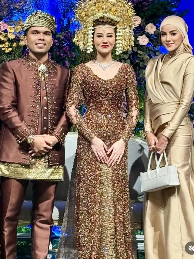 8 Publik Figure Kenakan Kerudung saat Kondangan Pernikahan Aaliyah ...