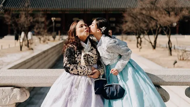 Jarang Tersorot, Ini 6 Potret Jane Magdalena Baker Ibunda Jessica Mila - Hot Liputan6.com