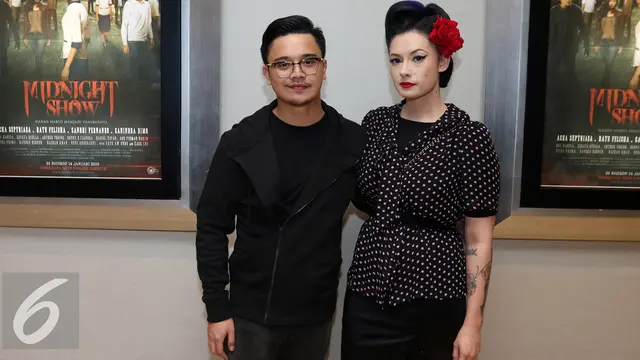 Putus dari Febby Blink, Derby Romero Pajang Foto Pacar Baru - ShowBiz ...