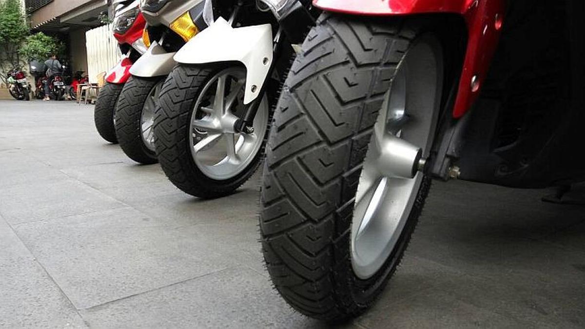 Zeneos Milano Khusus Yamaha NMax Siap Dipakai Mudik