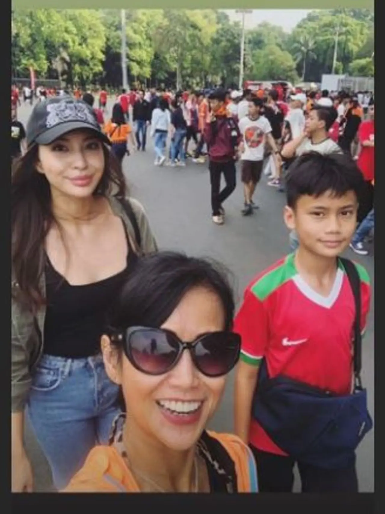 Manohara Tonton Persija VS Persib, Ini 6 Potret Cantiknya Saat Tampil ...