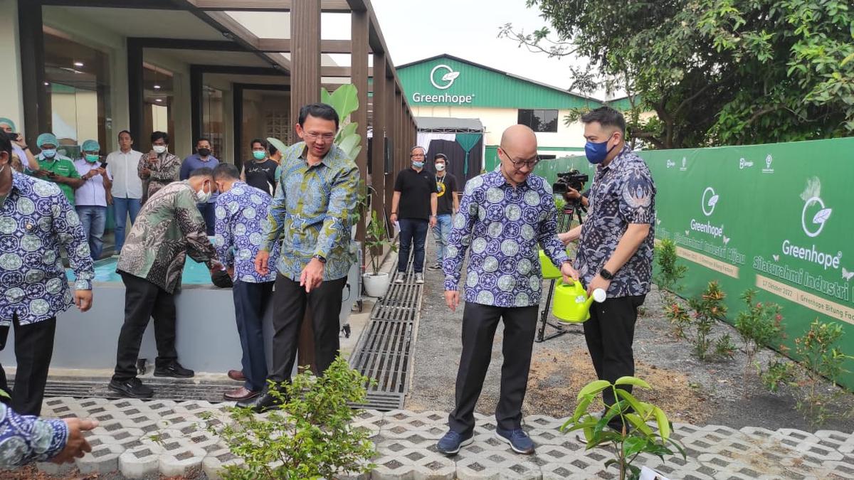 Sejarah Peradaban Baru, Bertobatlah dengan Mengurangi Sampah Plastik