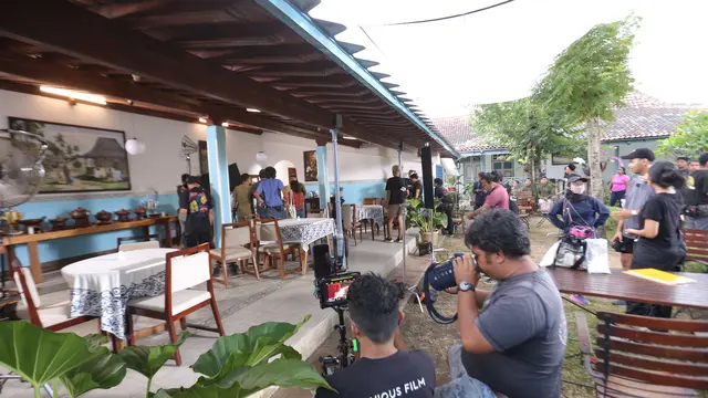 Potret Para Pemain Losmen Bu Broto The Series, dari Adegan Syuting ...