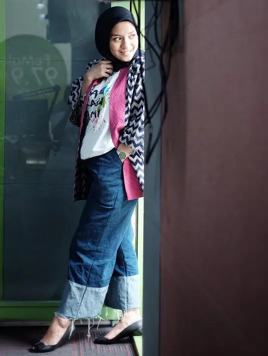 Enno Lerian, Mantan Penyanyi Cilik yang Kini Jadi Mama Muda Berhijab ...