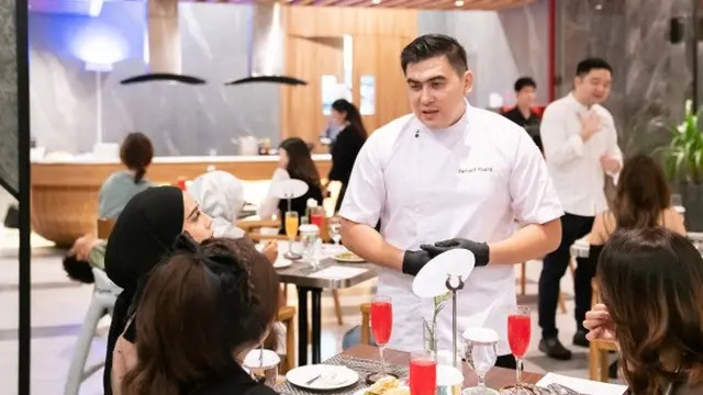 Influencer Top Batam Bernard Huang Menyambangi Dunia Kuliner sebagai ...