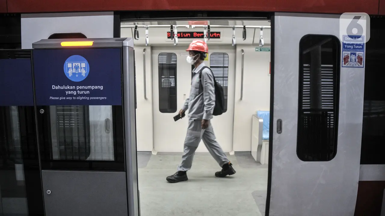 Transjakarta Uji Coba Operasi 4 Halte Terintegrasi Stasiun LRT Hari Ini
