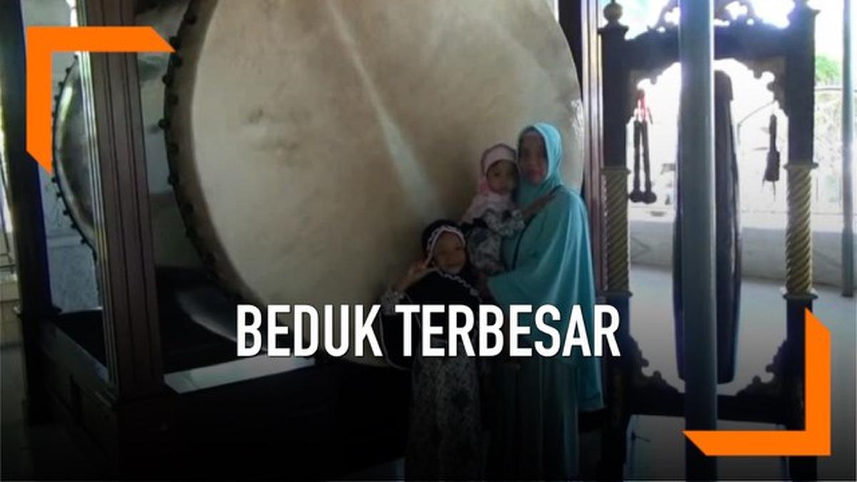 VIDEO: Penampakan Beduk Terbesar Kedua di Indonesia