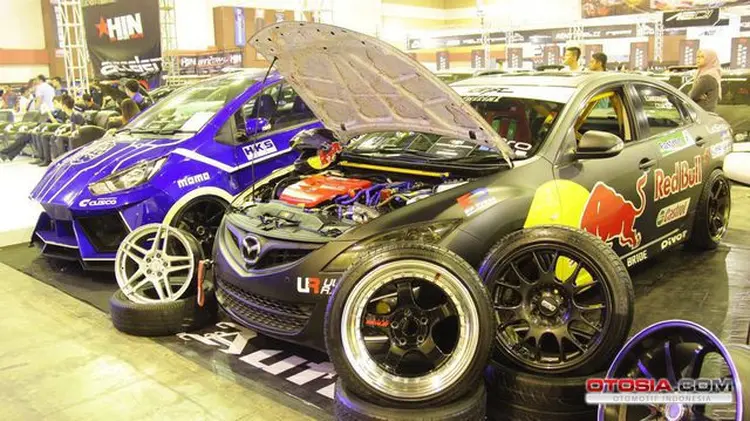 Mobil Modifikasi Istimewa di HIN Surabaya 2015 - 3 - Galeri Otosia.com