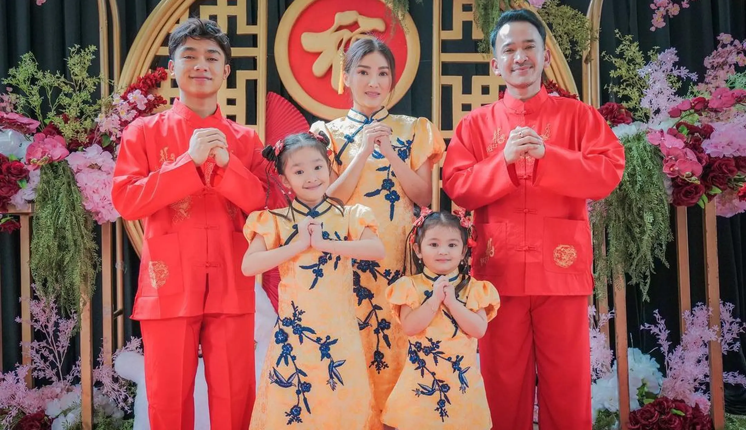 6 Ide Cheongsam ala Anak Artis untuk Rayakan Imlek, dari Ameena Putri ...