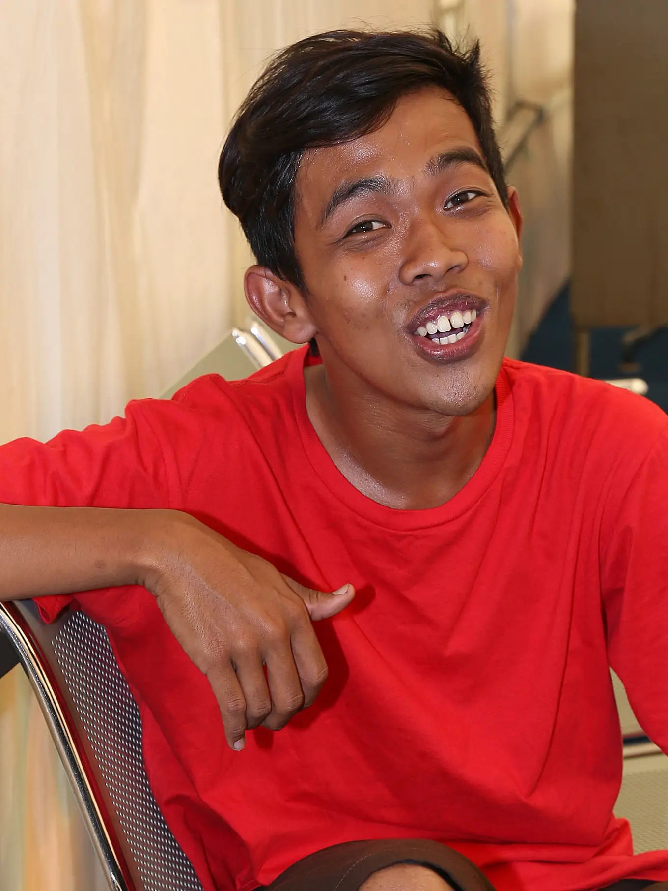 Jadi Superhero, Hidup Dede Sunandar Berubah Jadi P4 - Entertainment ...