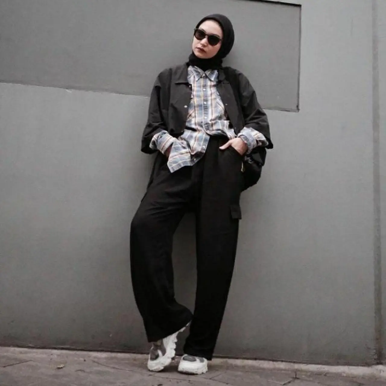 6 Style Hijab ala Soraya Ulfa Faisal, Simpel dan Inspiratif - Lifestyle Liputan6.com