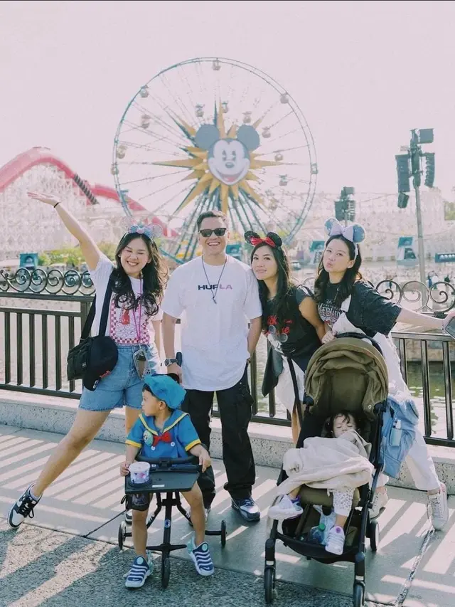 11 Potret Liburan Keluarga Arief Muhammad di US, Rayakan Ulang Tahun ...