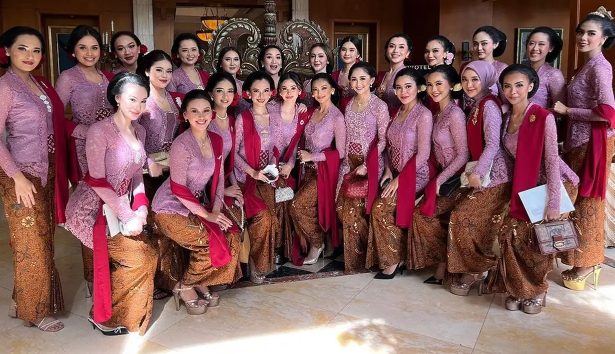 Potret Puteri Indonesia 2022 Jadi Bridesmaid Pernikahan Kaesang Pangarep - Erina Gudono - Foto ...