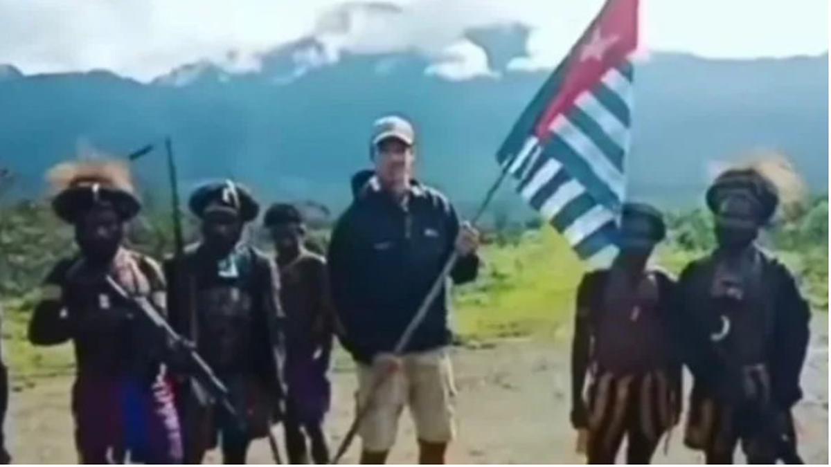 2 Bulan Pilot Susi Air Disandera KKB Papua, Panglima TNI: Penyanderaan ...