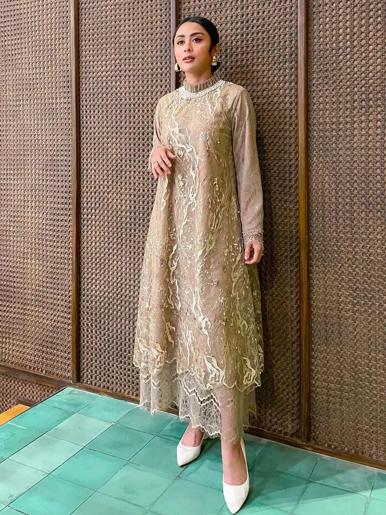 Tampil Anggun di Hari Lebaran: Pilihan Baju Satin dari Dinda Hauw ...