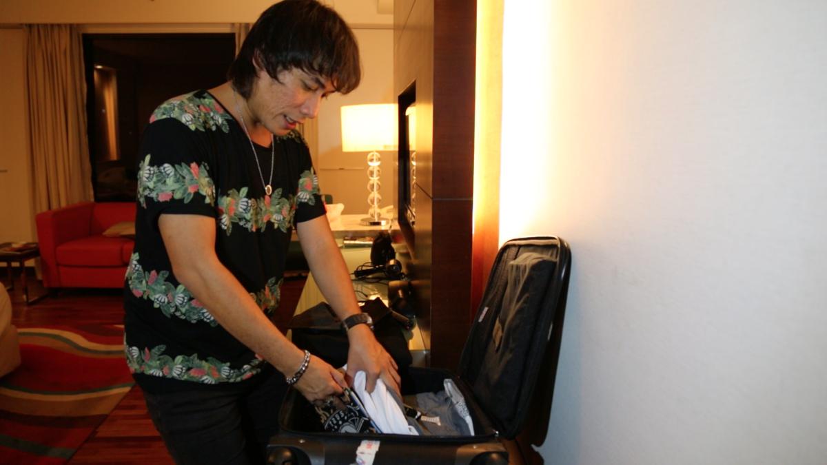 Yuk! Intip Isi Koper Firman Saat Konser di Malaysia - Video Liputan6.com