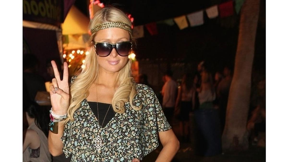 Ternyata Foto dengan Jari Peace Bisa Membahayakan Diri Anda - Lifestyle ...