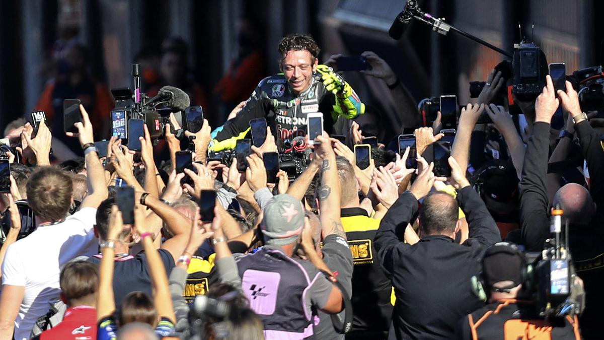 Kisah Klasik Kepindahan Valentino Rossi dari Honda ke Yamaha di MotoGP ...
