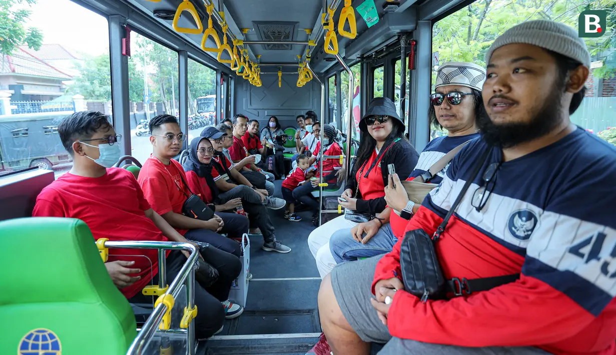 Foto: Penampakan Shuttle Bus Surabaya, Fasilitas Gratis Menuju Stadion ...