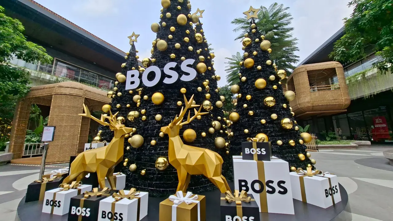 Sambut Natal dan Tahun Baru 2026, Barang Bermerek di JPO Didiskon ...