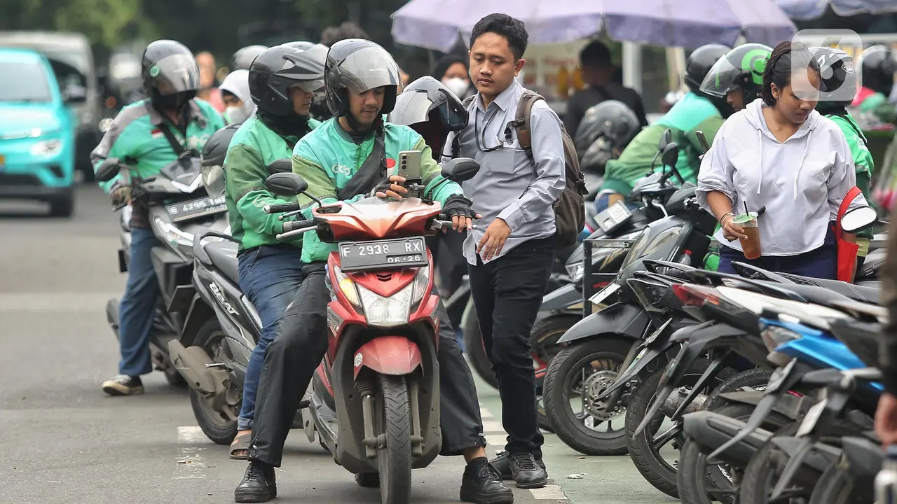 Pemerintah Tinjau Ulang Tarif Ojol dan Taksi Online, Ini Kata Grab - Bisnis Liputan6.com