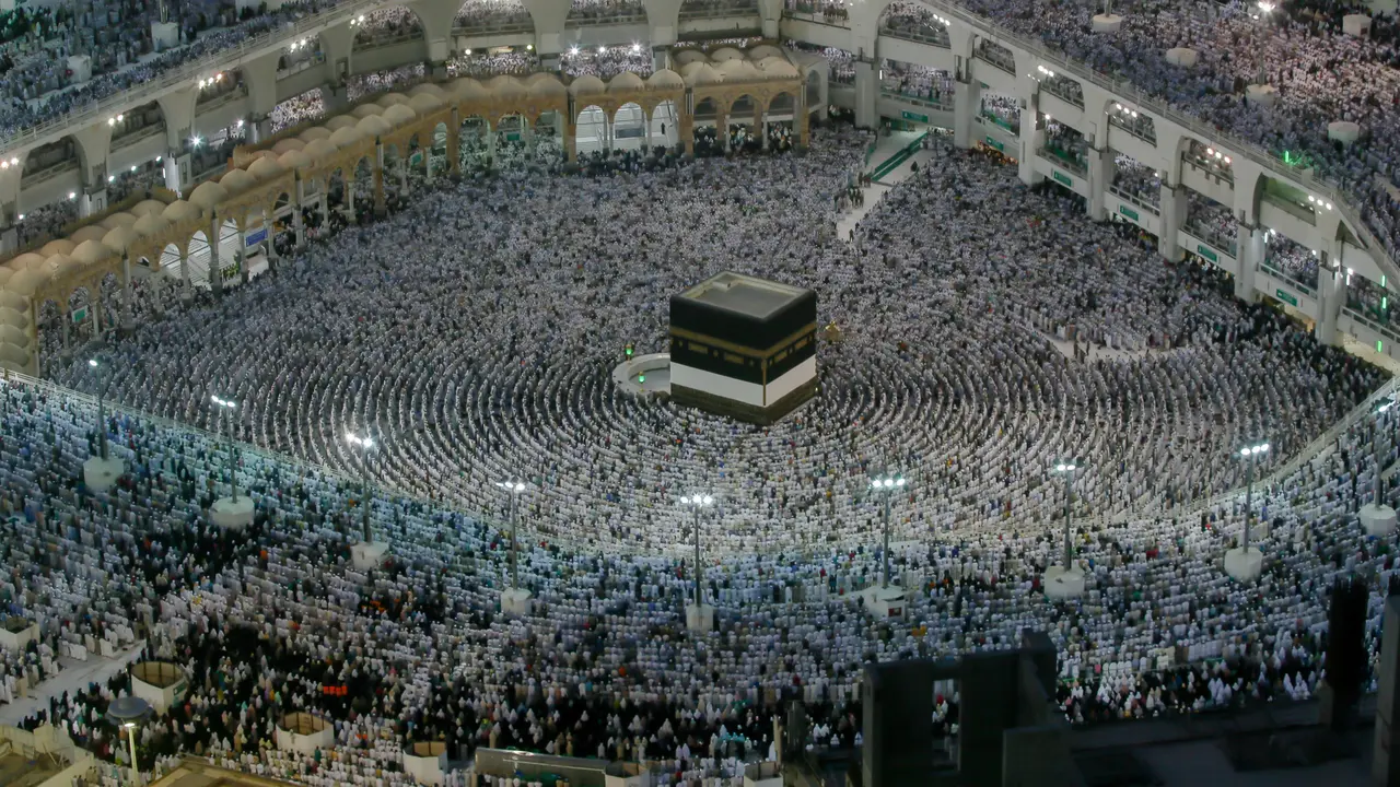 30 Contoh Titip Doa Tulisan Doa di Depan Ka’bah: Ini Kebolehannya dalam ...