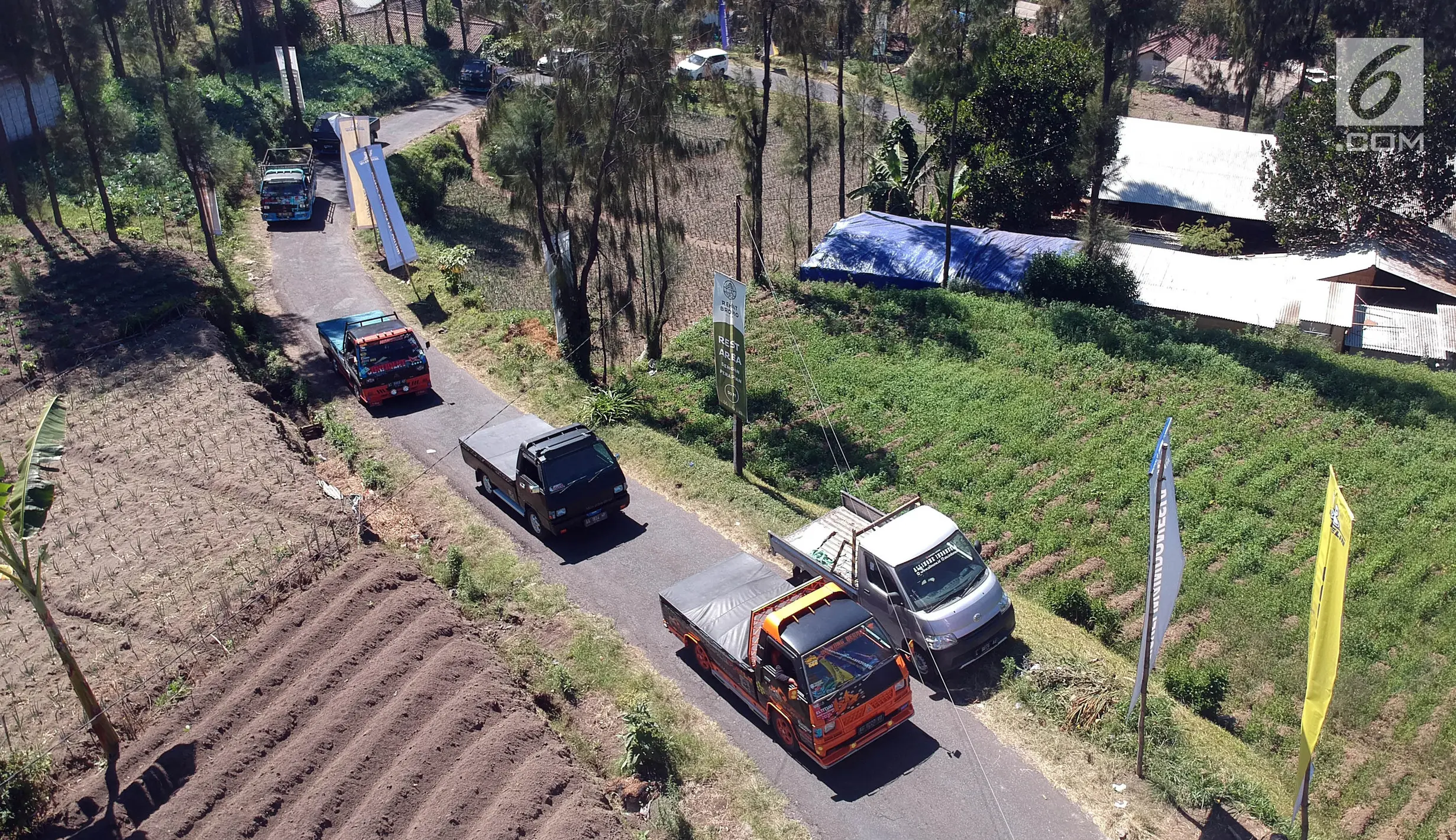 FOTO: Serunya Keliling Kawasan Gunung Bromo Bersama Komunitas Eltitusi ...