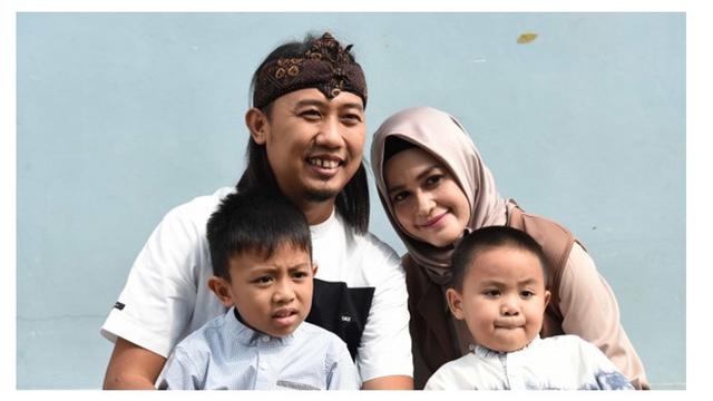 6 Pesona Irene Maya, Istri Ade Jigo yang Cantik dan Elegan - Hot ...