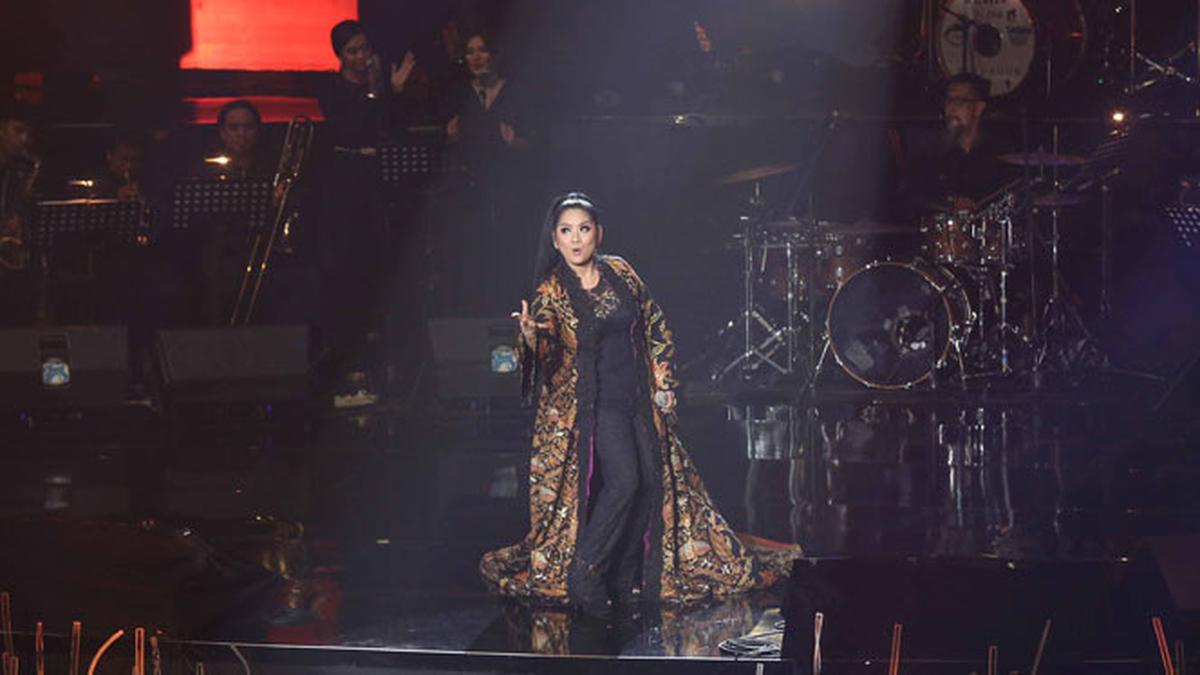 Kemeriahan Konser September Ceria Vina Panduwinata