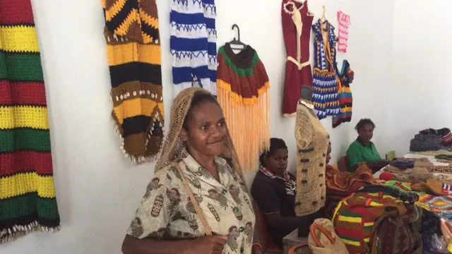 Mama-Mama Perajin Noken di Papua Ketiban Berkah Ramadan - Regional ...