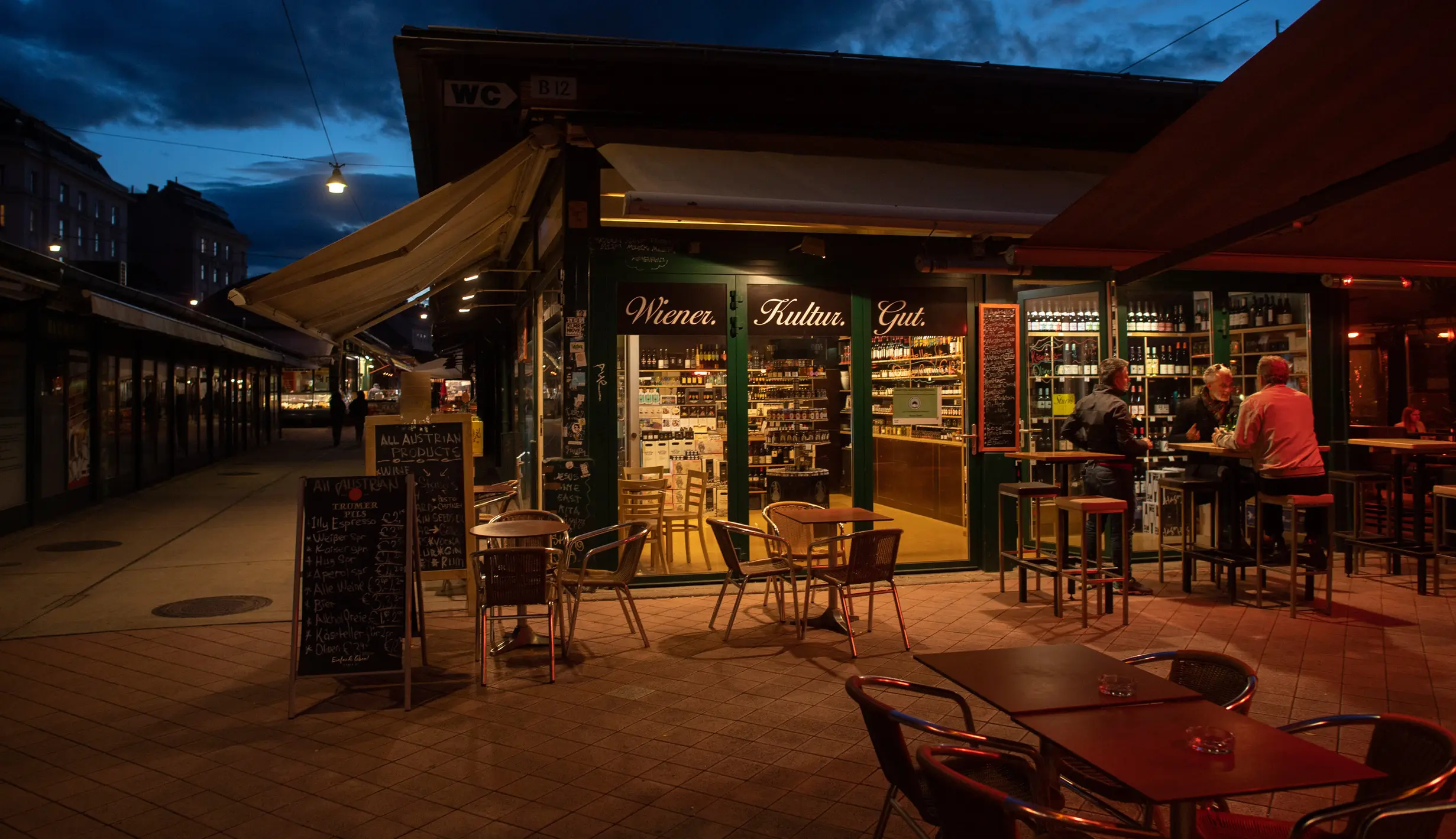 FOTO: Kesunyian di Naschmark Market, Wina Akibat Corona - Foto Liputan6.com