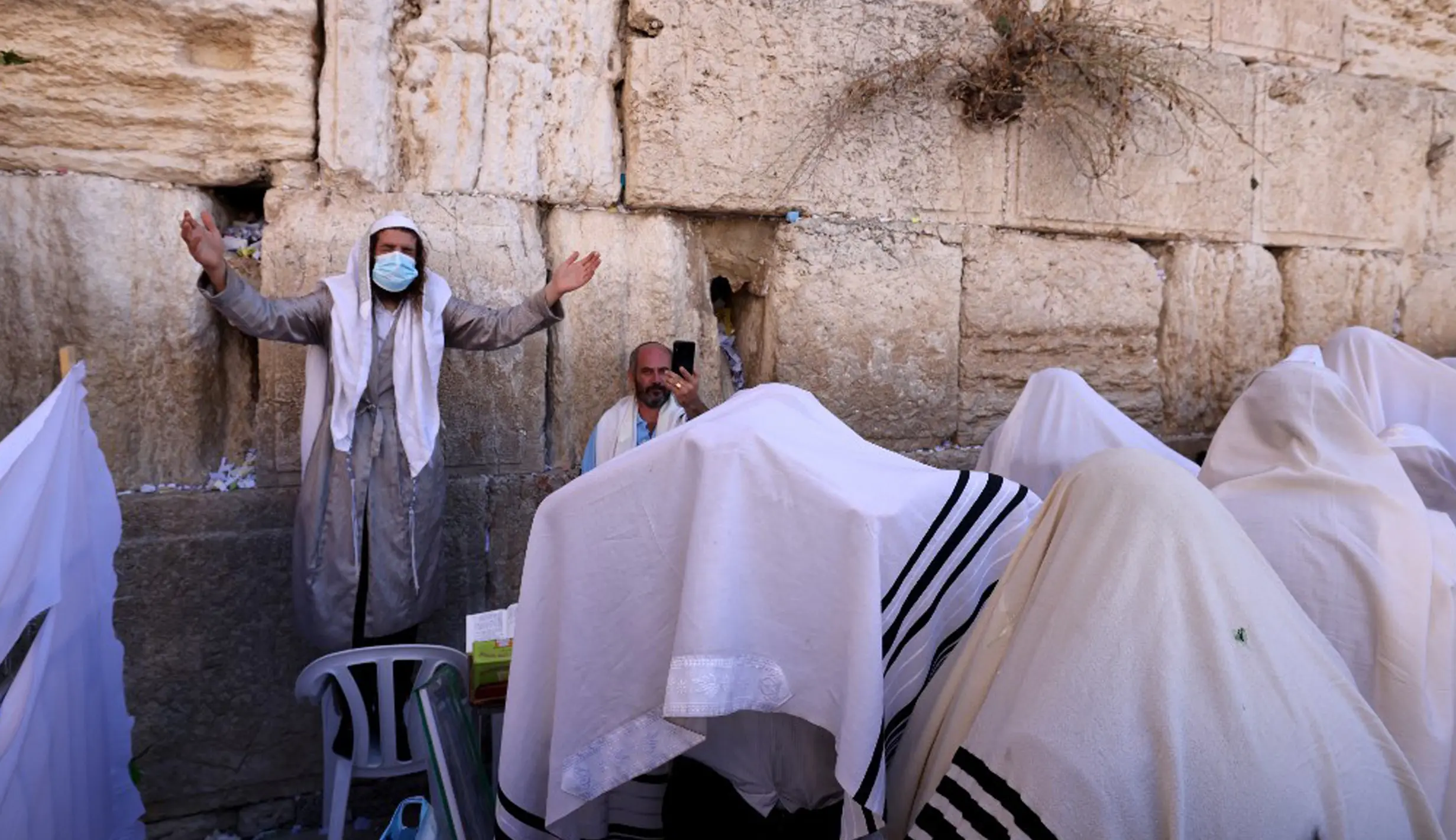 FOTO: Umat Yahudi Peringati Eksodus Bangsa Israel dari Mesir