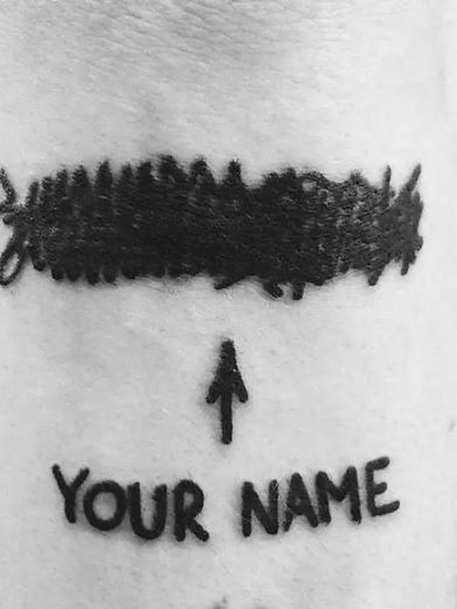 6 Tato Nama Pacar Setelah Putus Ini Diubah Nyeleneh, Kocak