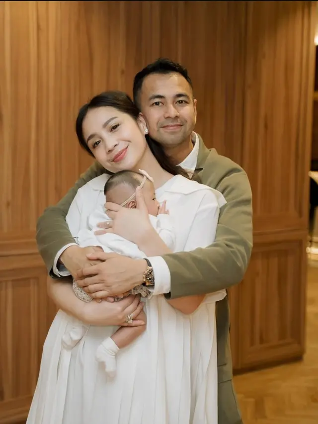 7 Potret Kompak Raffi dan Nagita Saling Bergiliran Asuh Lily, Belum Punya Sus Tetap - Hot ...