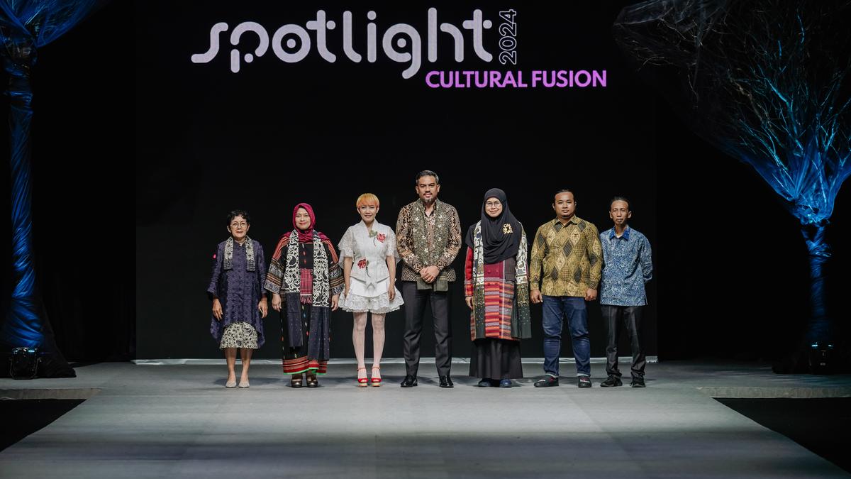 Menyorot Wastra dan Budaya Nusantara SPOTLIGHT Indonesia 2024 Mengusung ...