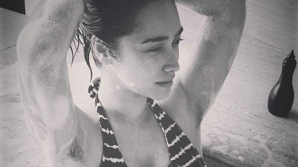 Sederet Artis Indonesia yang Percaya Diri Tampil dengan Bulu Ketiak