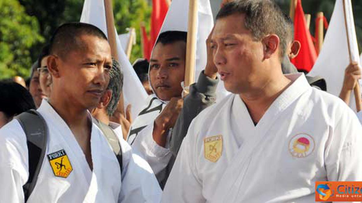 Anggota TNI Semarakkan HUT INKAI - Foto Liputan6.com