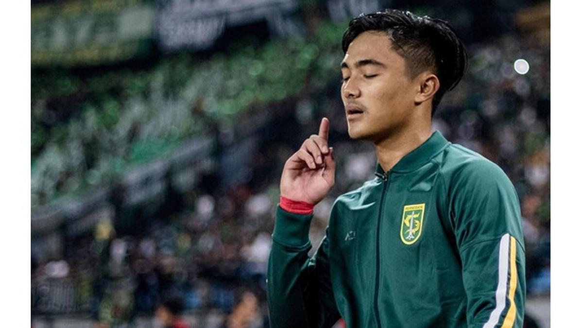 5 Gaya Ernando Ari di Luar Lapangan, Kiper Muda Persebaya Surabaya ...
