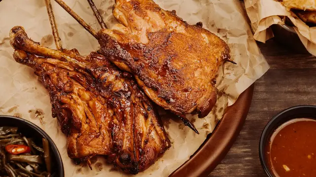 6 Resep Ayam Bumbu Rujak Jawa Timur, Pedas dan Gurihnya Bikin Nagih