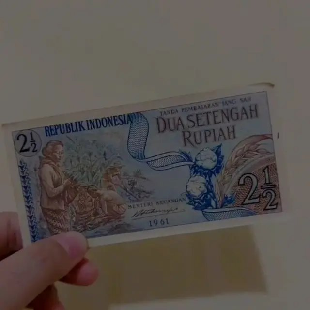 6 Potret Uang Rupiah Zaman Dahulu Ini Kini Jadi Barang Antik, Masih Disimpan Rapi - Hot Liputan6.com