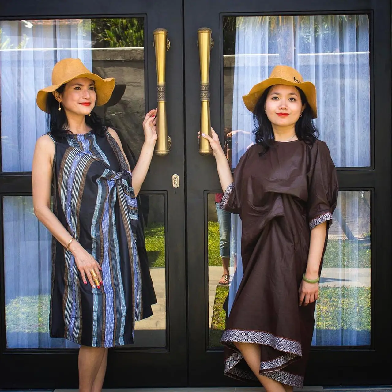 Berusia 49 Tahun, Ini 6 Potret Nunu Datau yang Awet Muda - Hot Liputan6.com