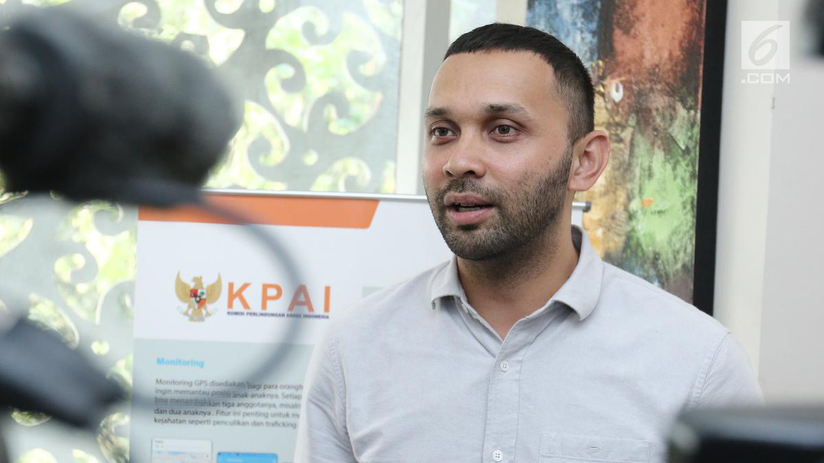 Begini Cara Teuku Zacky Melindungi Anak-Anaknya