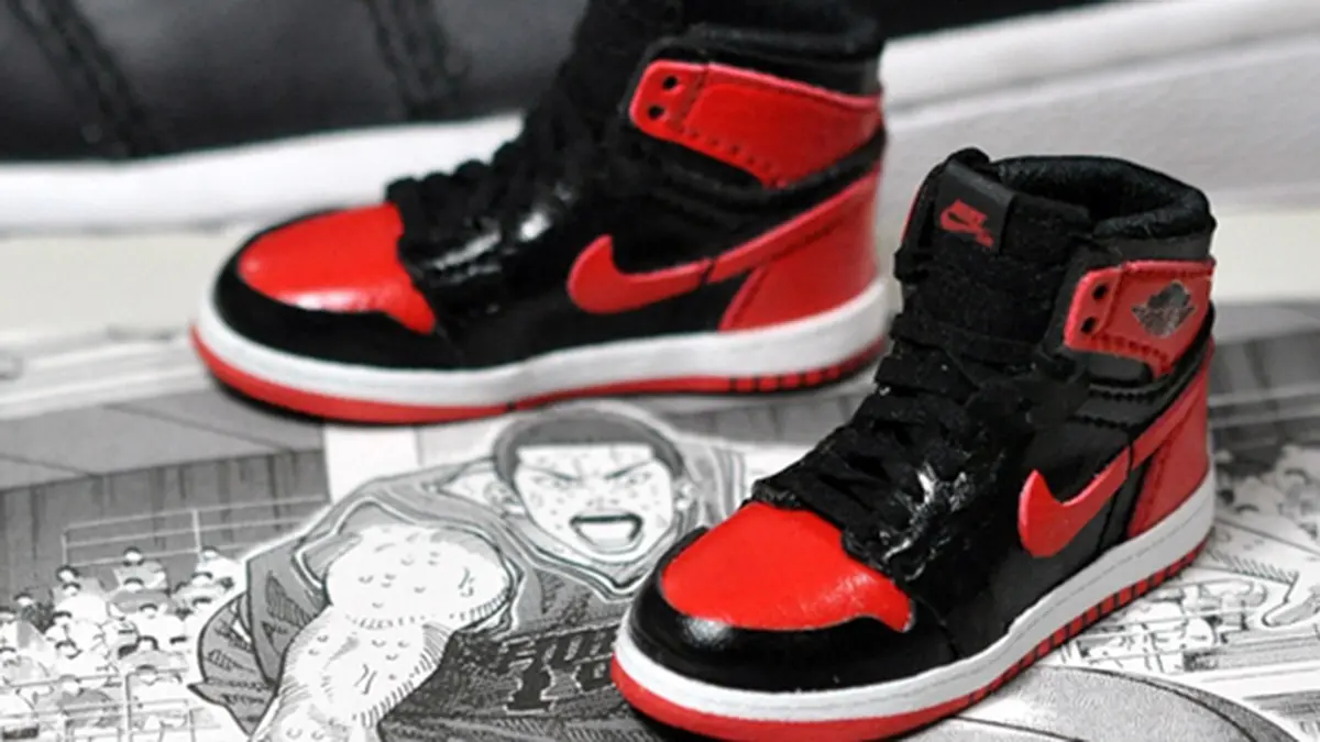 Penggemar Sepatu-Sepatu Bermerek, Seniman Ini Buat Miniaturnya Dengan ...